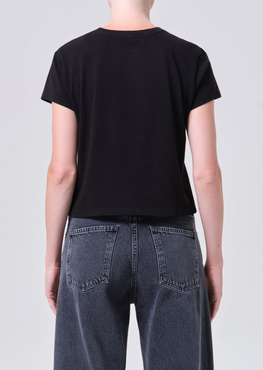 Adine Shrunken Tee in Black – AGOLDE