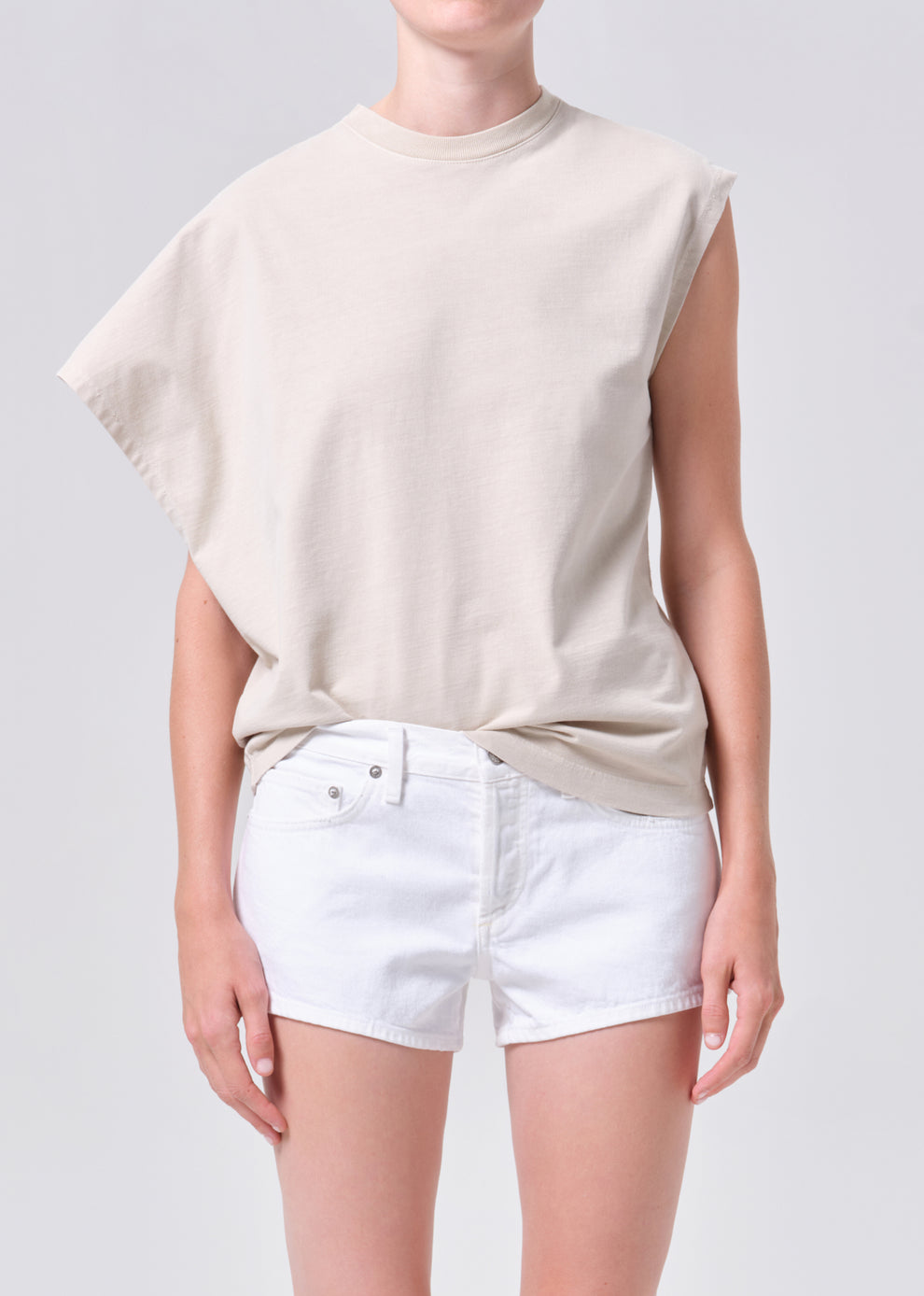 Corrine Tee in Rice Grass – AGOLDE