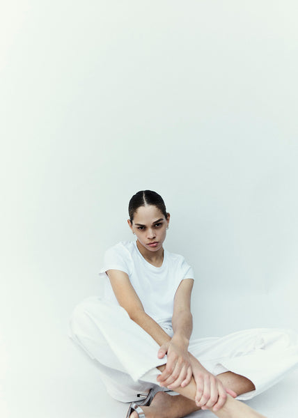 Adine Shrunken Tee in White – AGOLDE